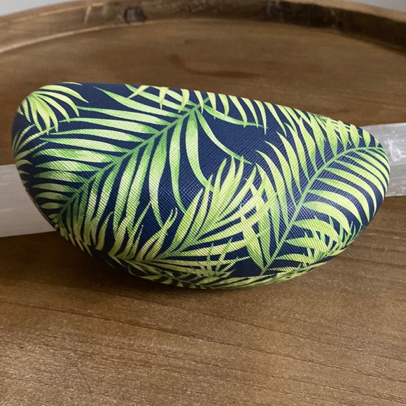 Jessica McClintock | Accessories | Jessica Mcclintock Hard Shell Clam ...